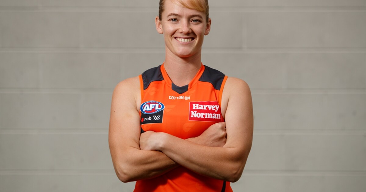 Perry Returns for Melbourne Clash