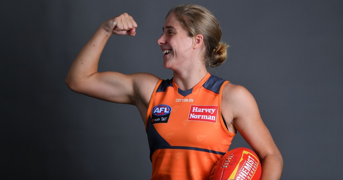 Smith Officially Becomes a GIANT