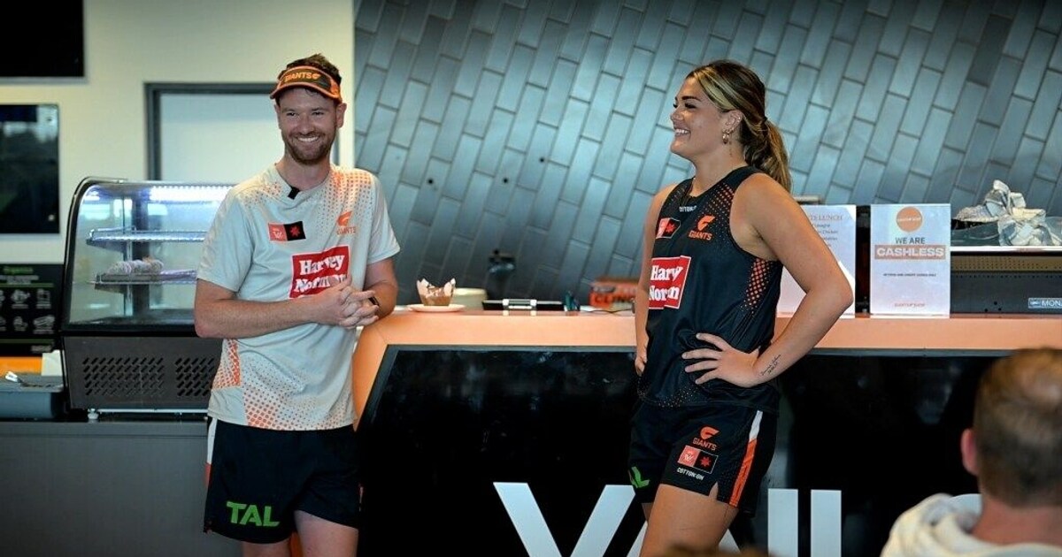 Fleur Davies to Debut