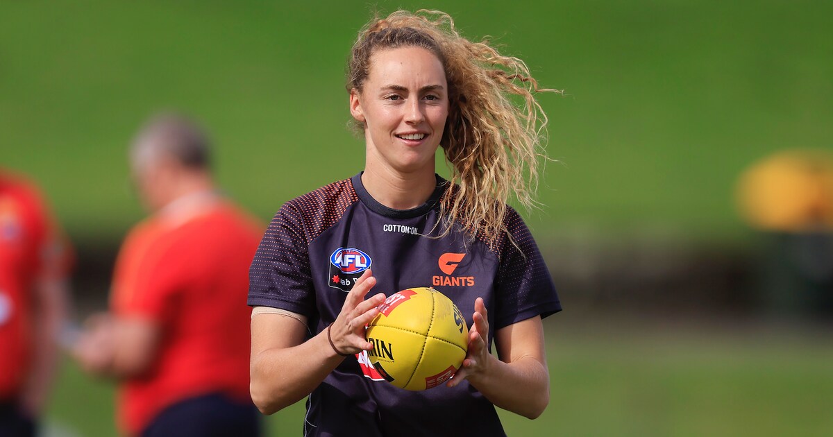 A GIANT Welcome for all Girls to Come and Try AFL